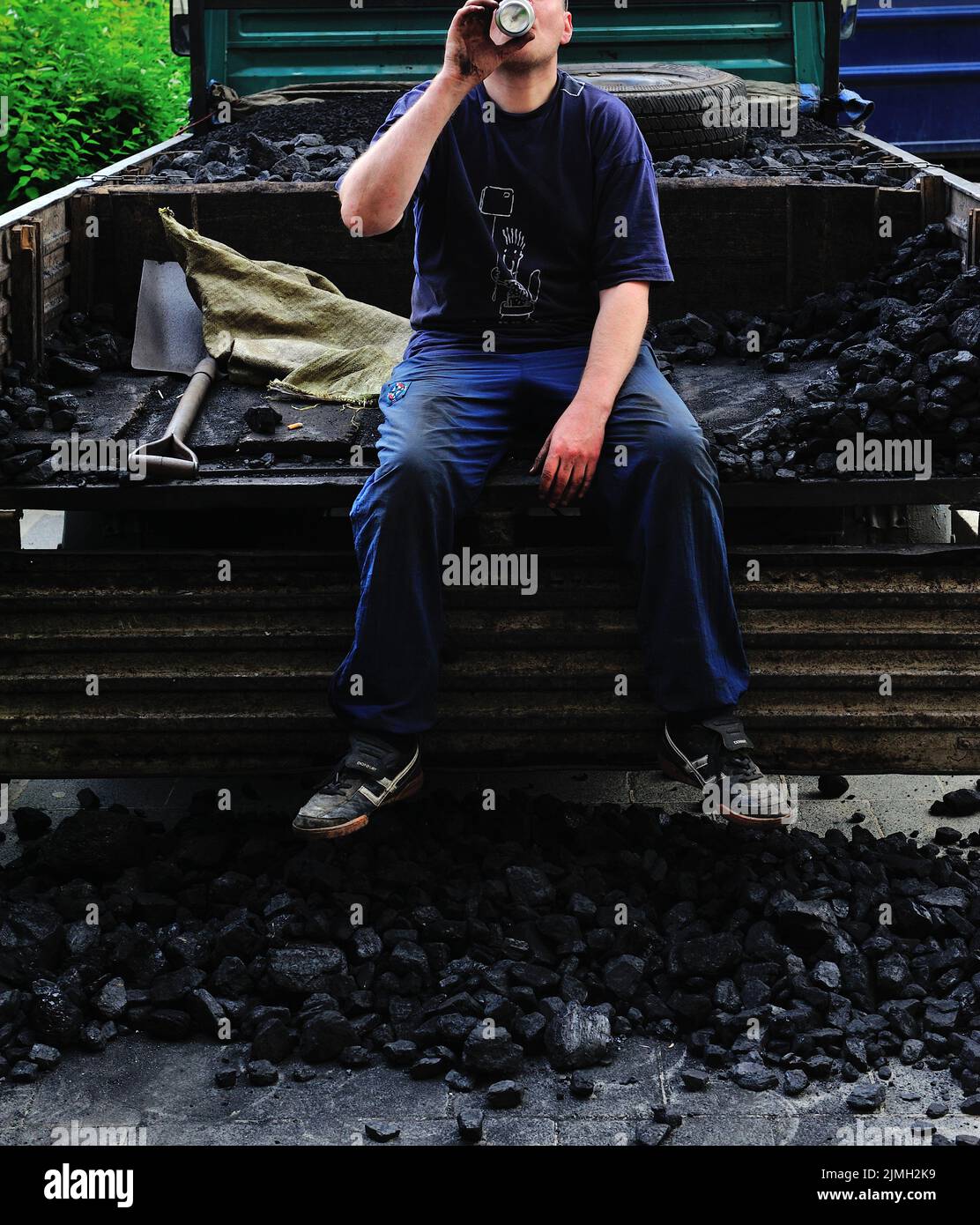 business, coal, unloading, burning, heating, energy, winter, daily life ...