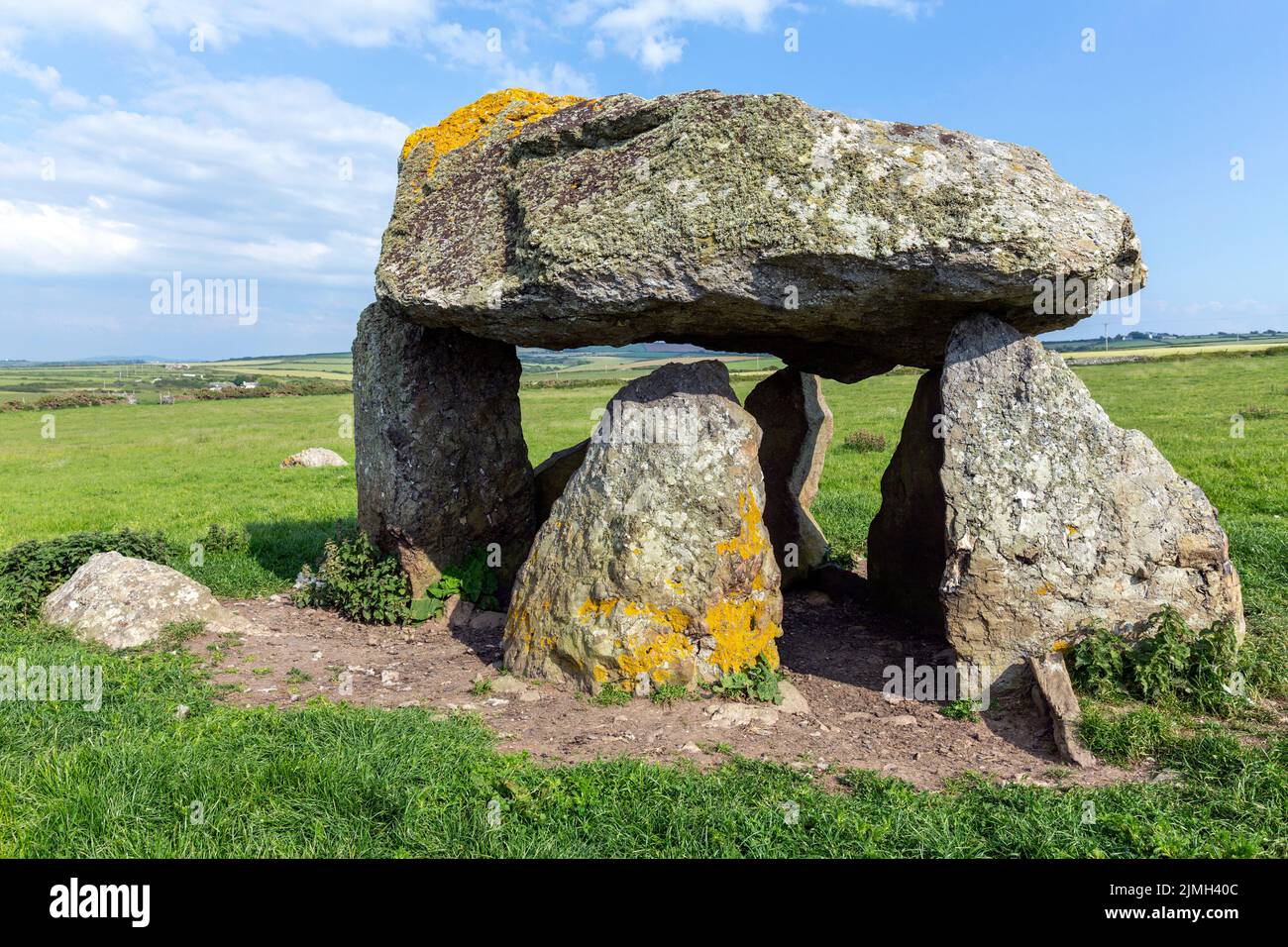 Carreg Samson, Samson's Stone, or the Longhouse, Neolithic dolmen ...