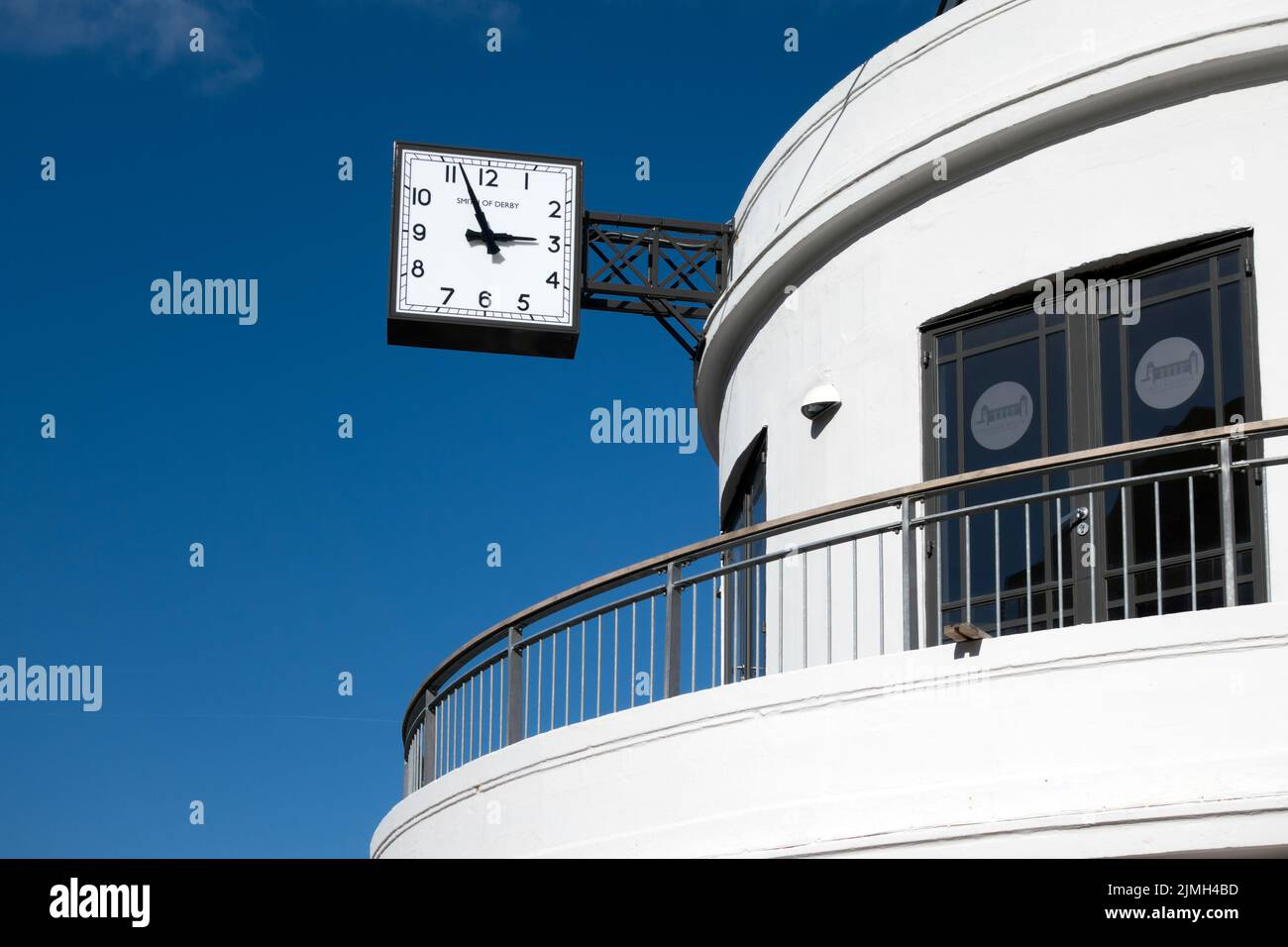 Pier clock hi-res stock photography and images - Alamy