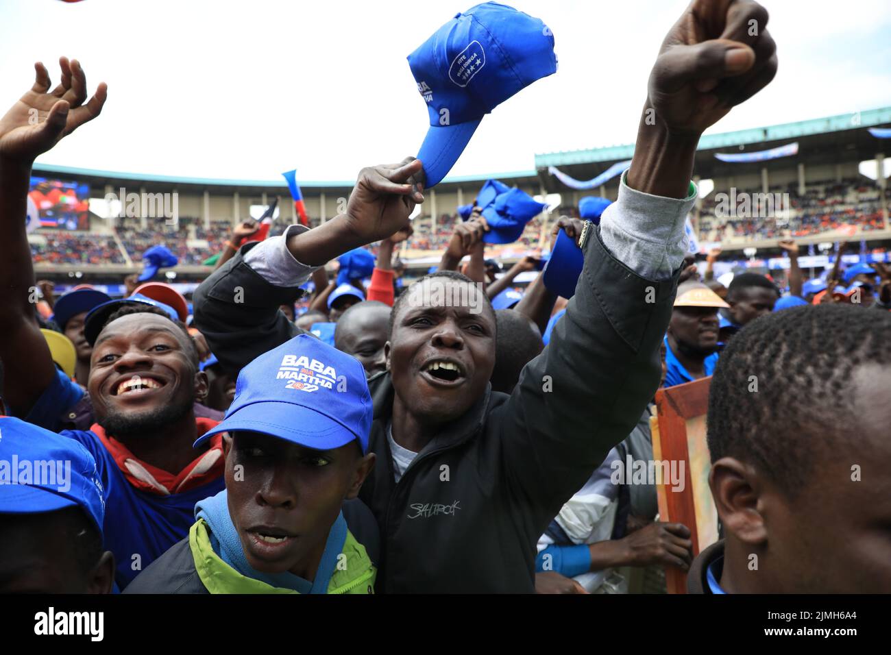 Nairobi, Kenya. 06th Aug, 2022. Supporters of Azimio la Umoja One Kenya presidential candidate ...