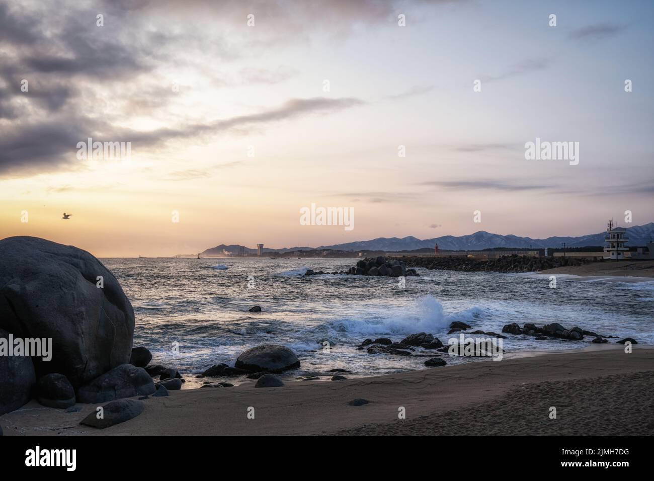 Sacheon beach sunrise Stock Photo - Alamy