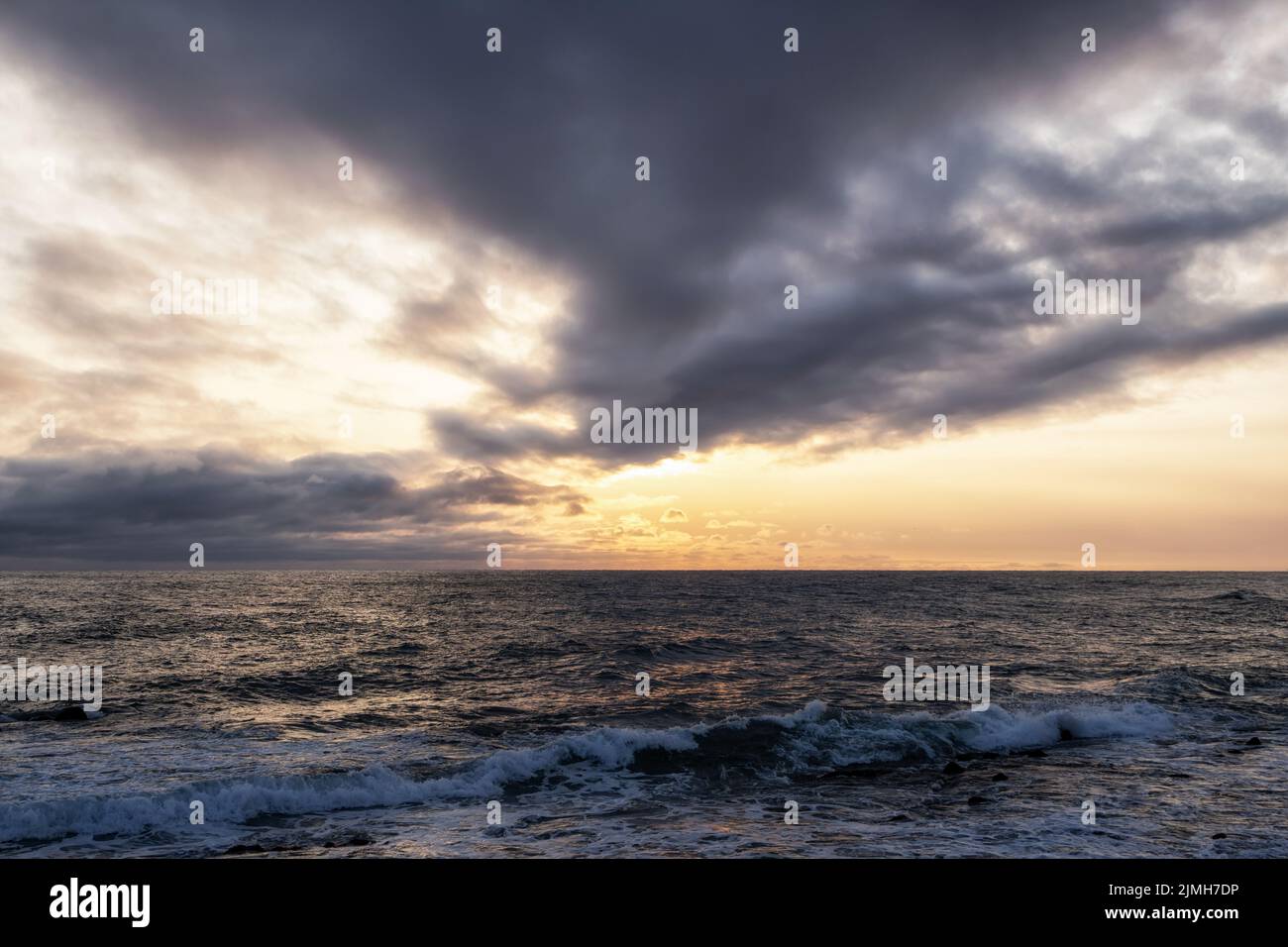 Sacheon beach sunrise Stock Photo - Alamy