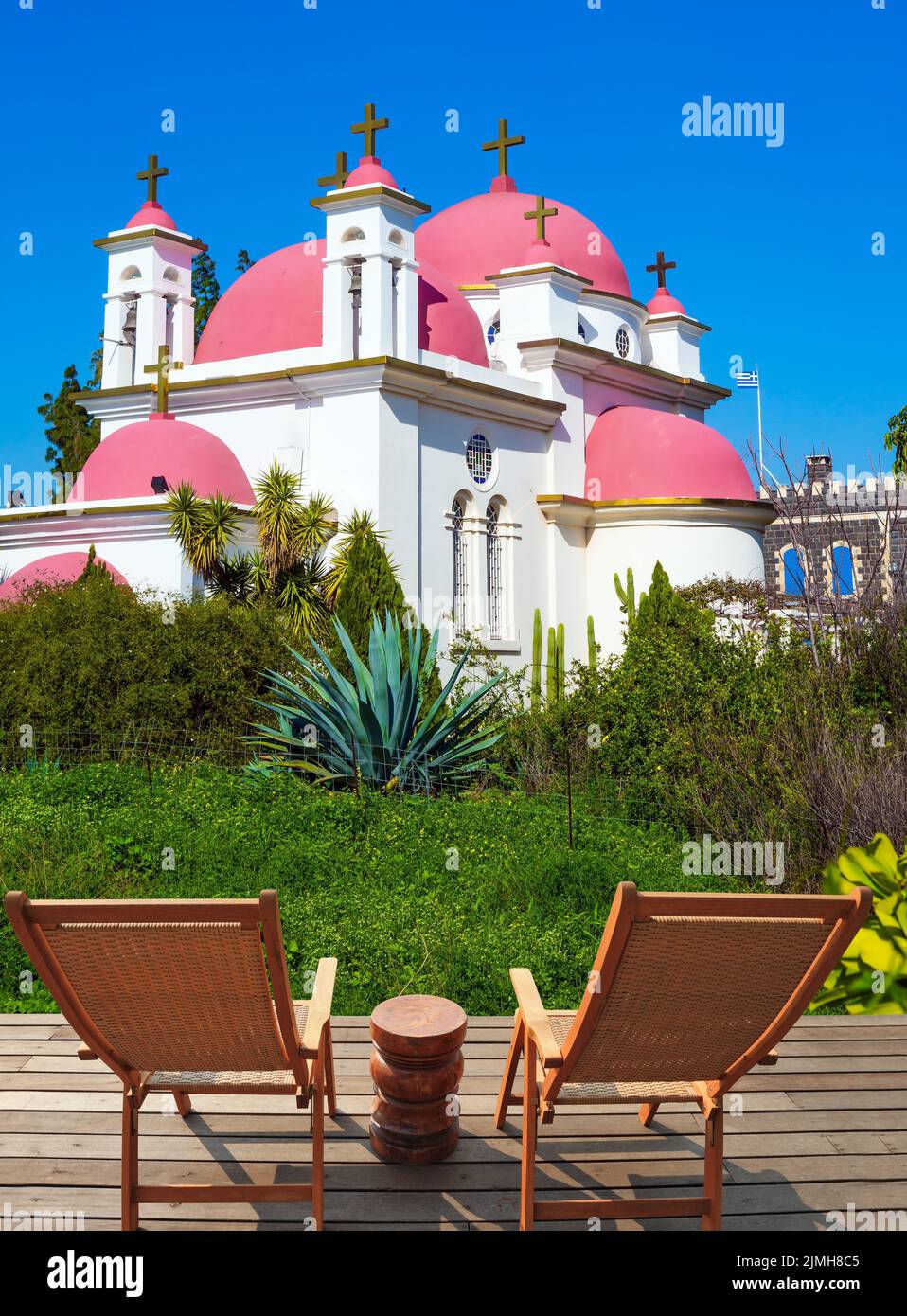 Two wooden lounge chairs Stock Photo - Alamy