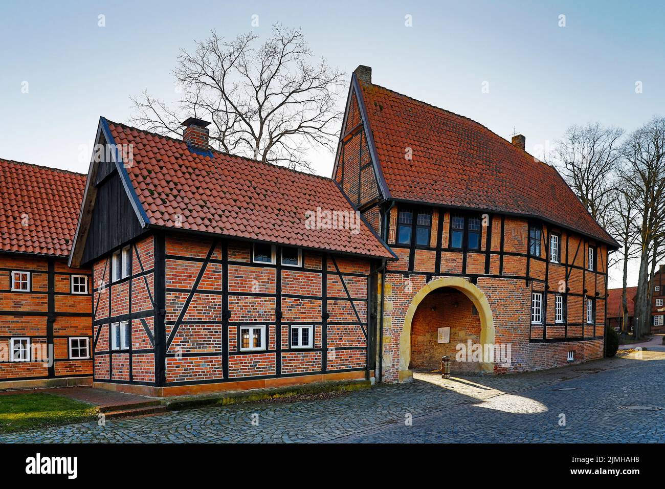 Abbey gate and gatehouse hi-res stock photography and images - Alamy