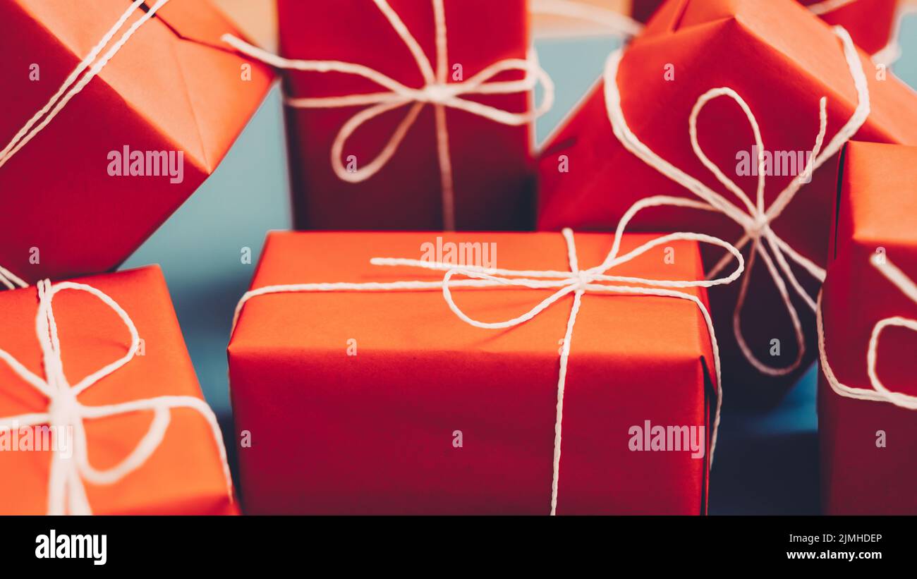 Red gift boxes hi-res stock photography and images - Alamy