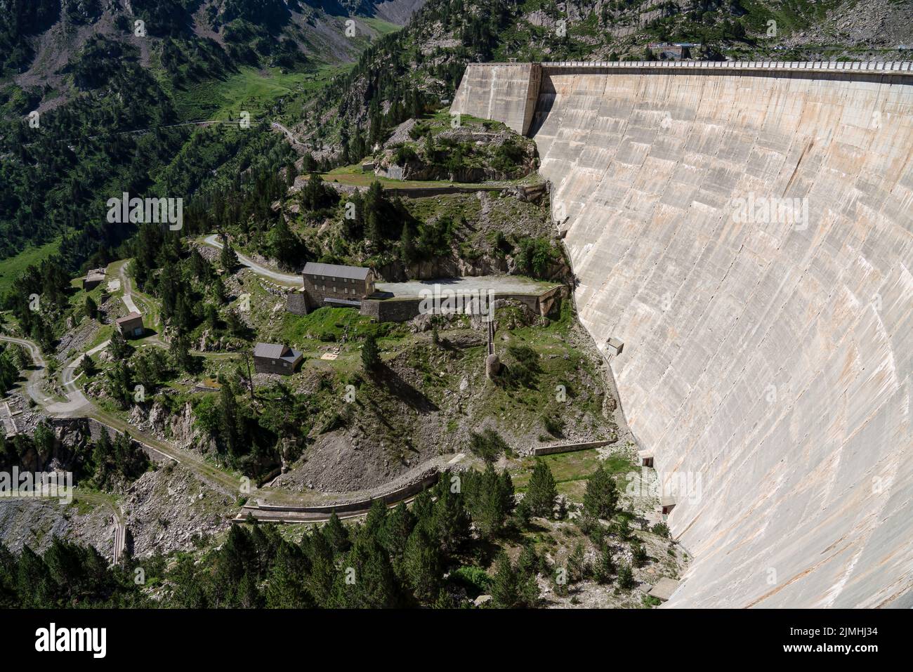 Large concrete reservoir dam wall in sunshine, Barrage dam and Lac de ...