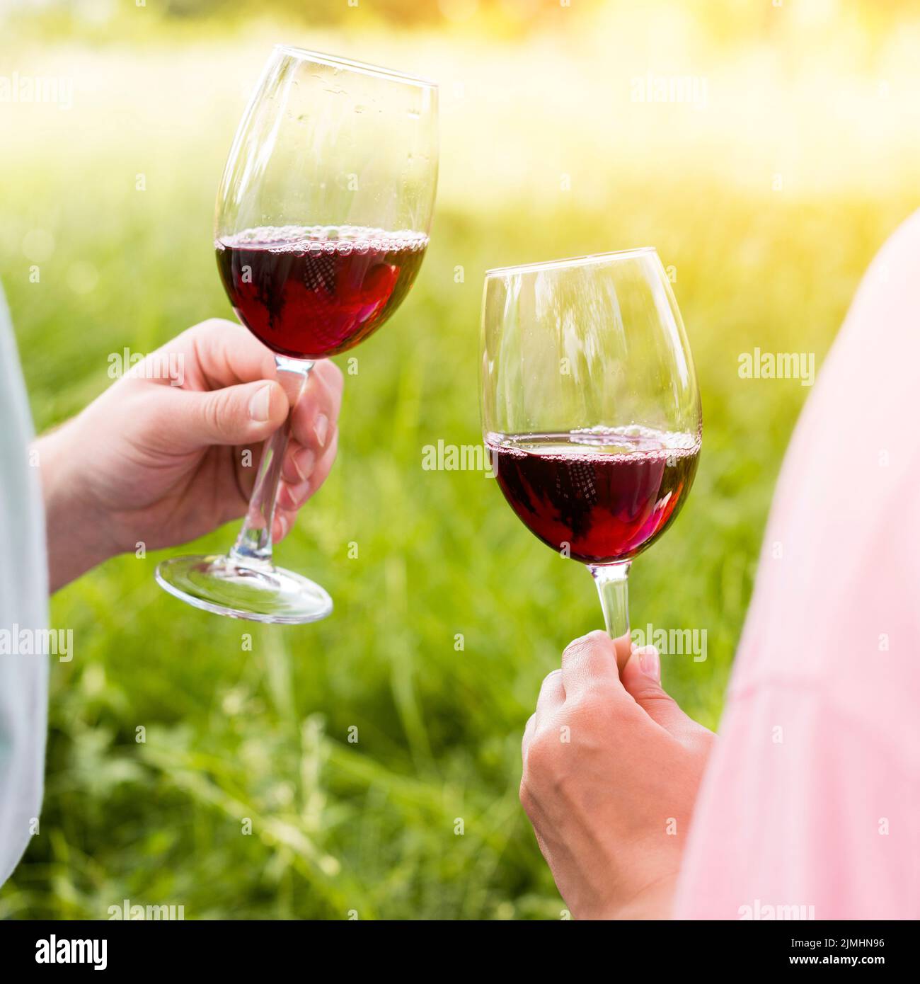 Couple luxury picnic hi-res stock photography and images - Alamy
