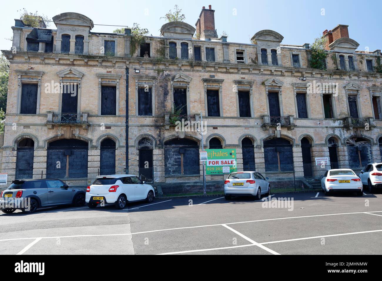 Marine Buildings - Abandoned building on Penarth side of Cardiff ...