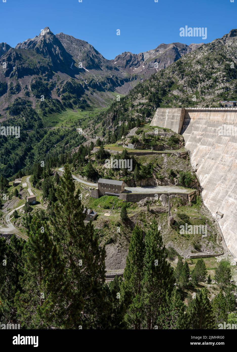 Large concrete reservoir dam wall in sunshine, Barrage dam and Lac de ...