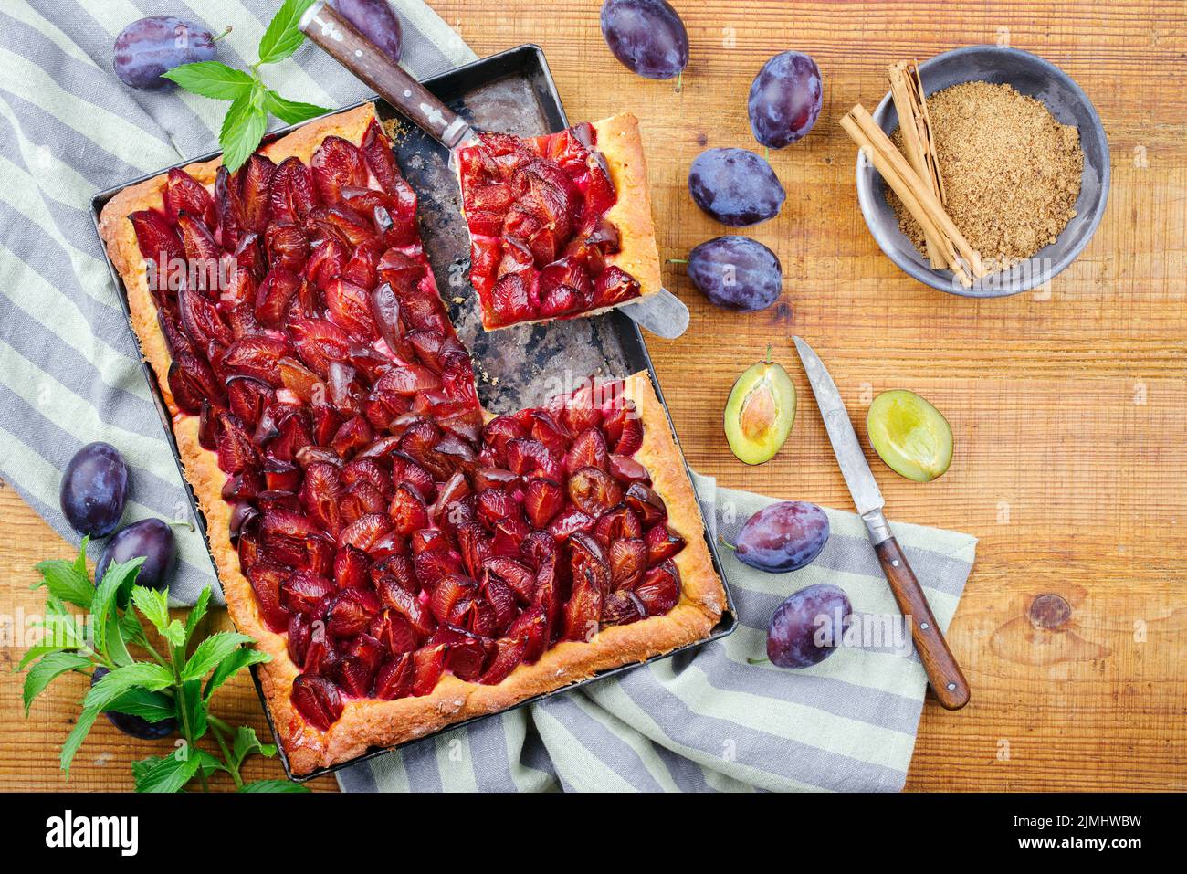 Overhead german prune pie hi-res stock photography and images - Alamy