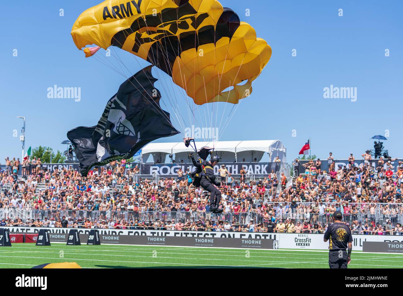 Sgt. Daniel McKeon of the U.S. Army Parachute Team lands his parachute ...