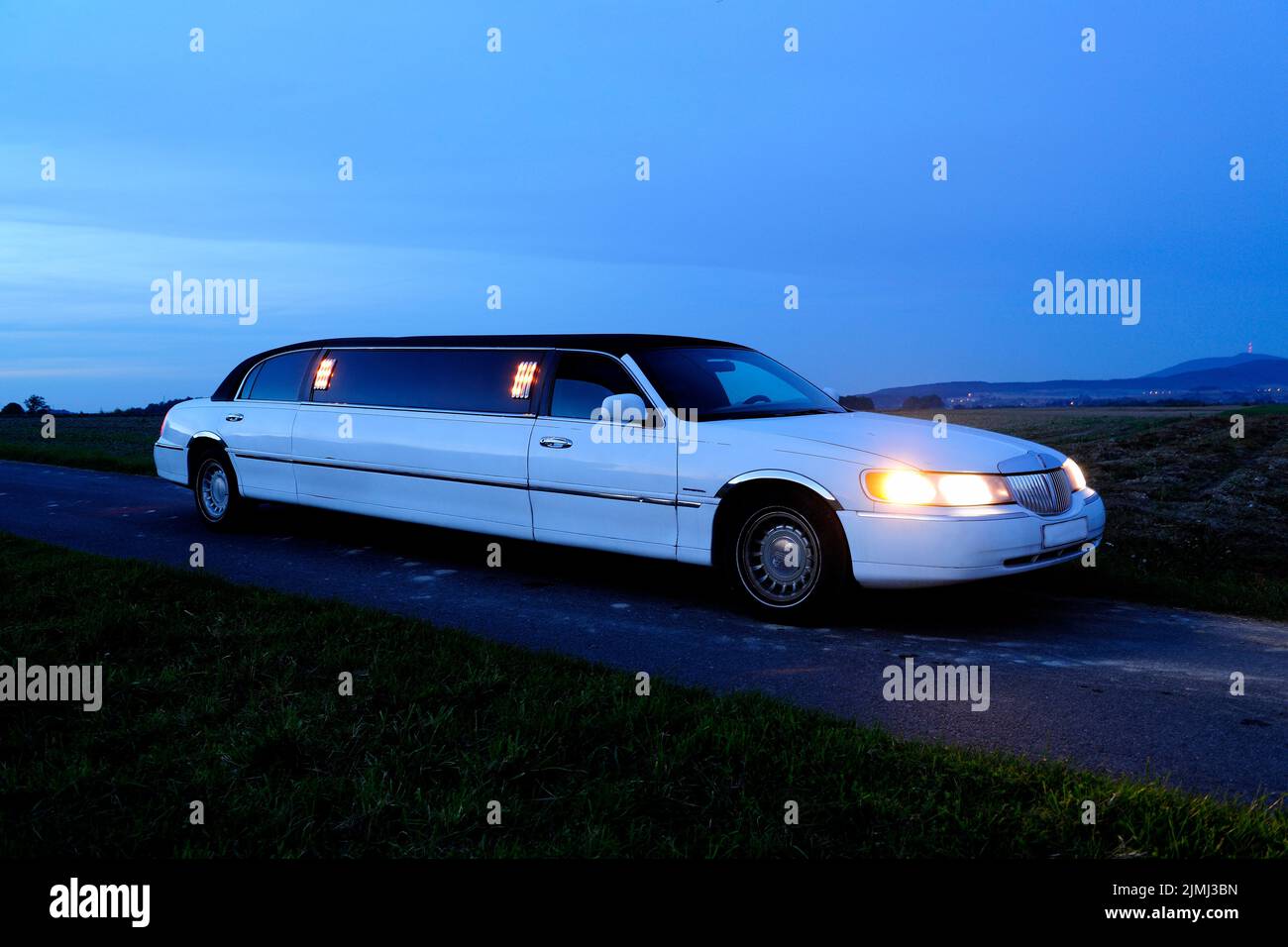 Lincoln, VIP car, luxury, lifestyle, transport, logistic, transport ...