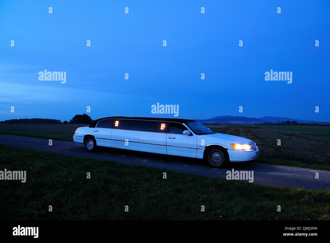 Lincoln, VIP car, luxury, lifestyle, transport, logistic, transport ...