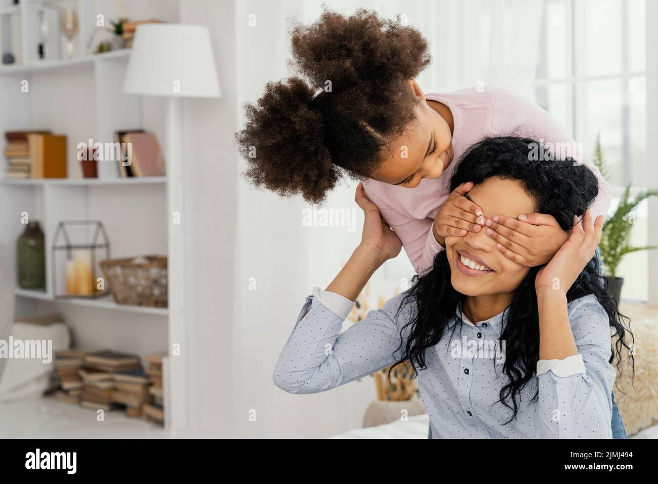 Smiley family hi-res stock photography and images - Alamy