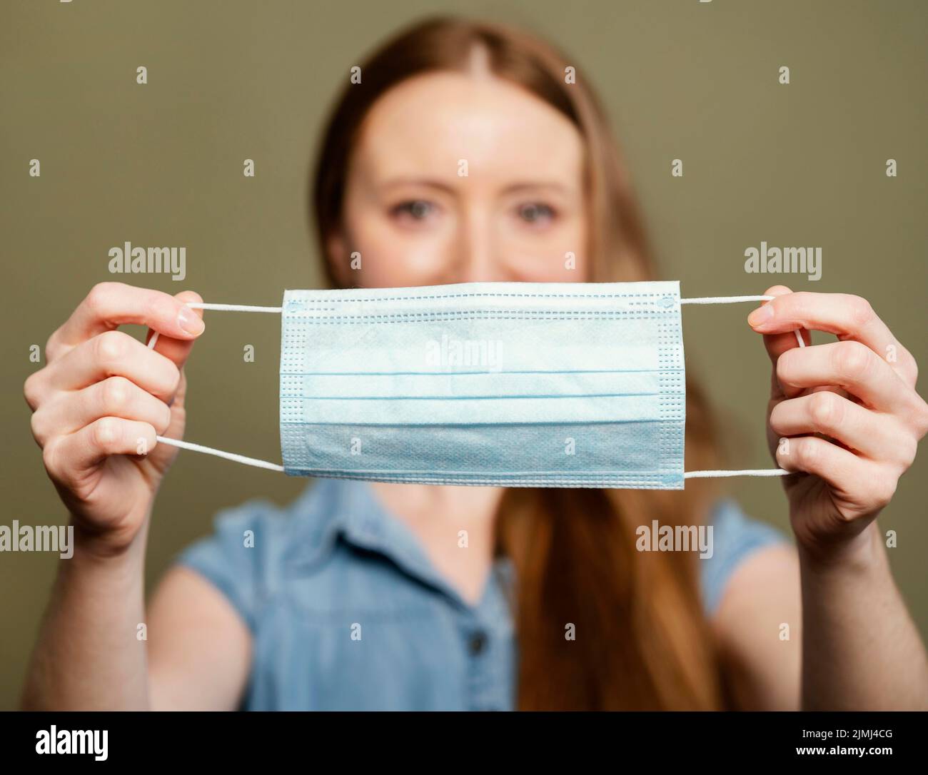 Doctor surgical mask woman hi-res stock photography and images - Alamy