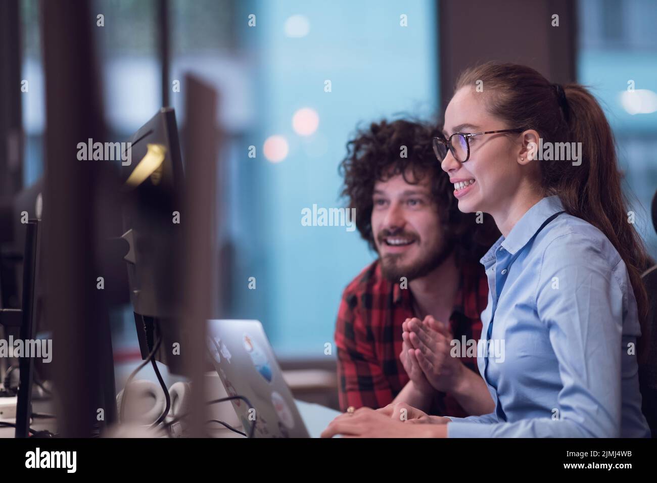 Experienced programmer hi-res stock photography and images - Alamy