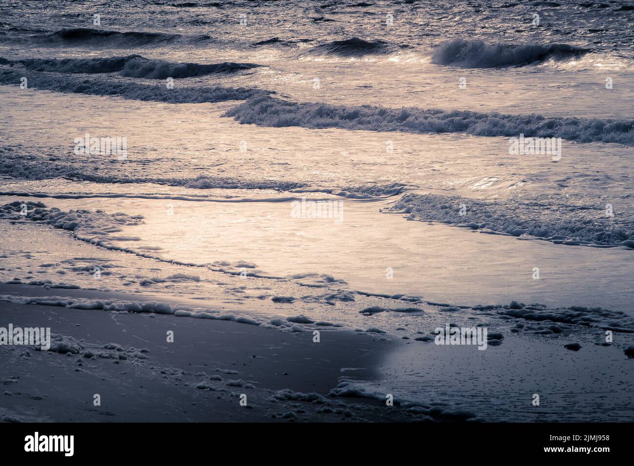 Beautiful evening peaceful ocean surface hi-res stock photography and ...