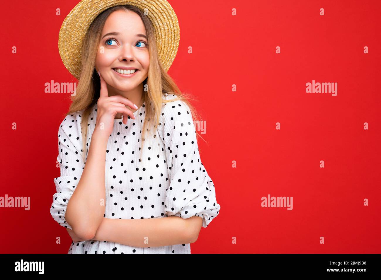 Photo Portrait Of Young Beautiful Cute Happy Blonde Woman Wearing Casual Dress And Straw Hat