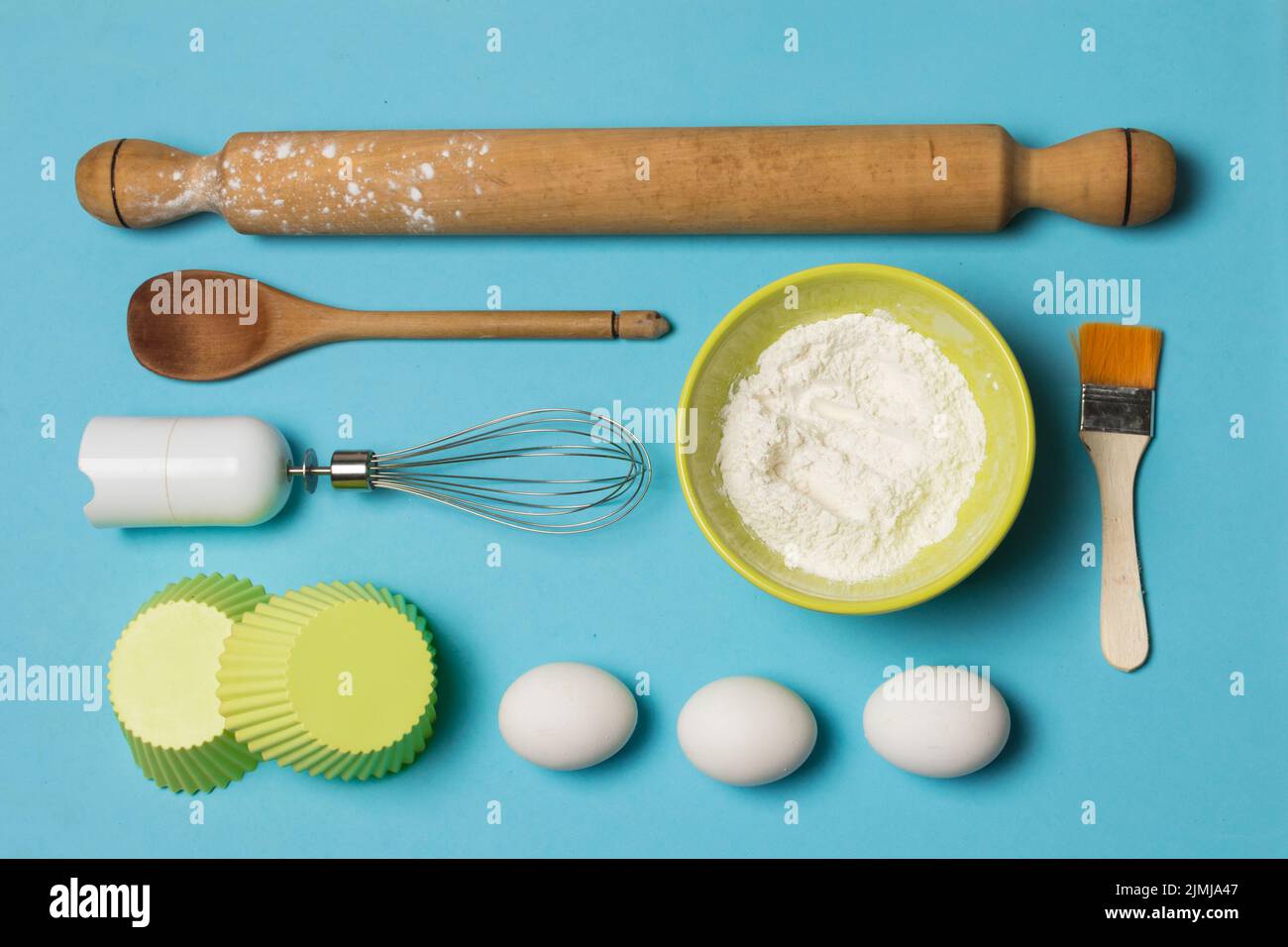 Yellow bakery product hi-res stock photography and images - Alamy