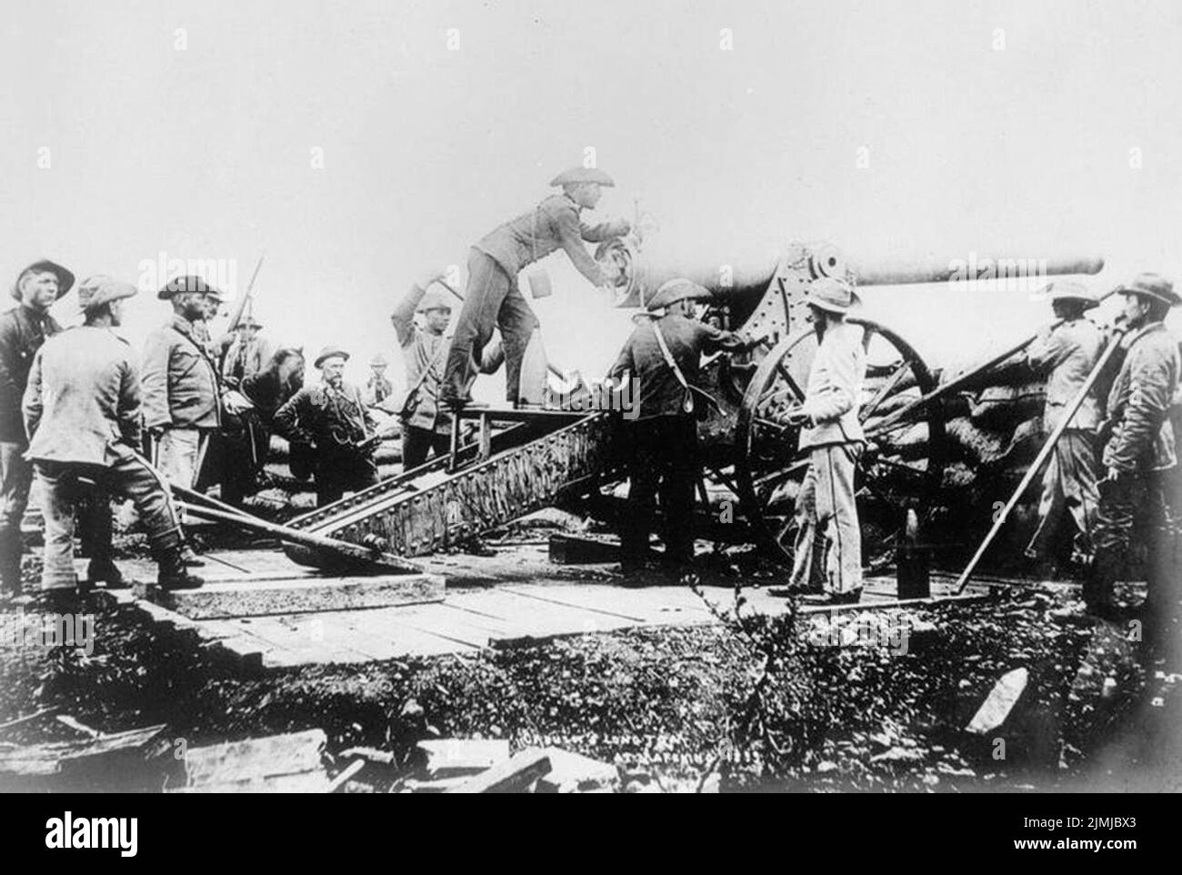 The Boer "Long Tom" in action during the siege of Mafeking Stock Photo ...