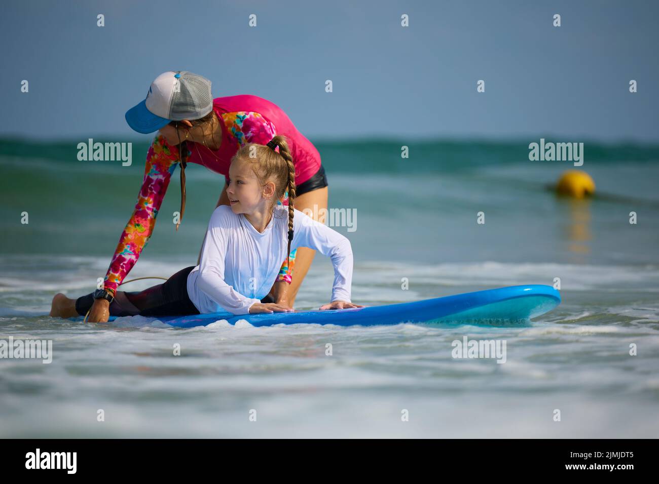 Hawaii surfing lesson hi-res stock photography and images - Alamy