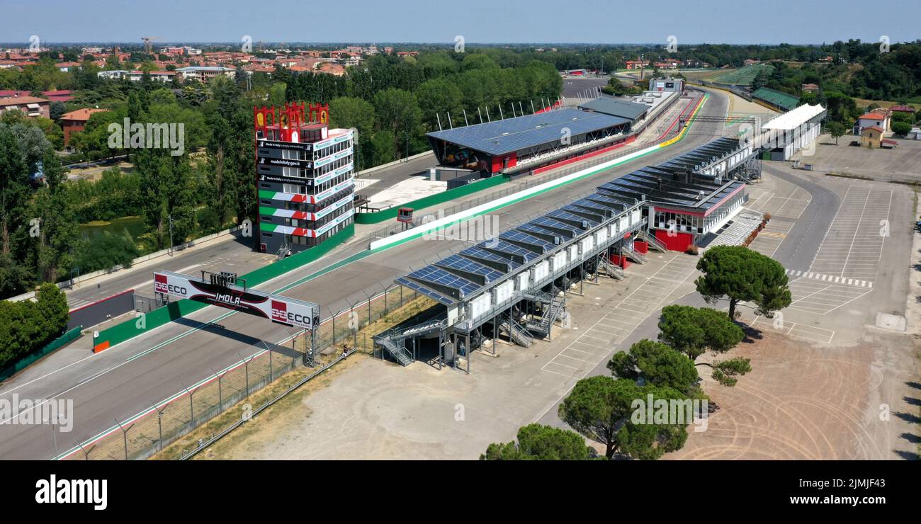 Formula 1 pit stop aerial hi-res stock photography and images - Alamy