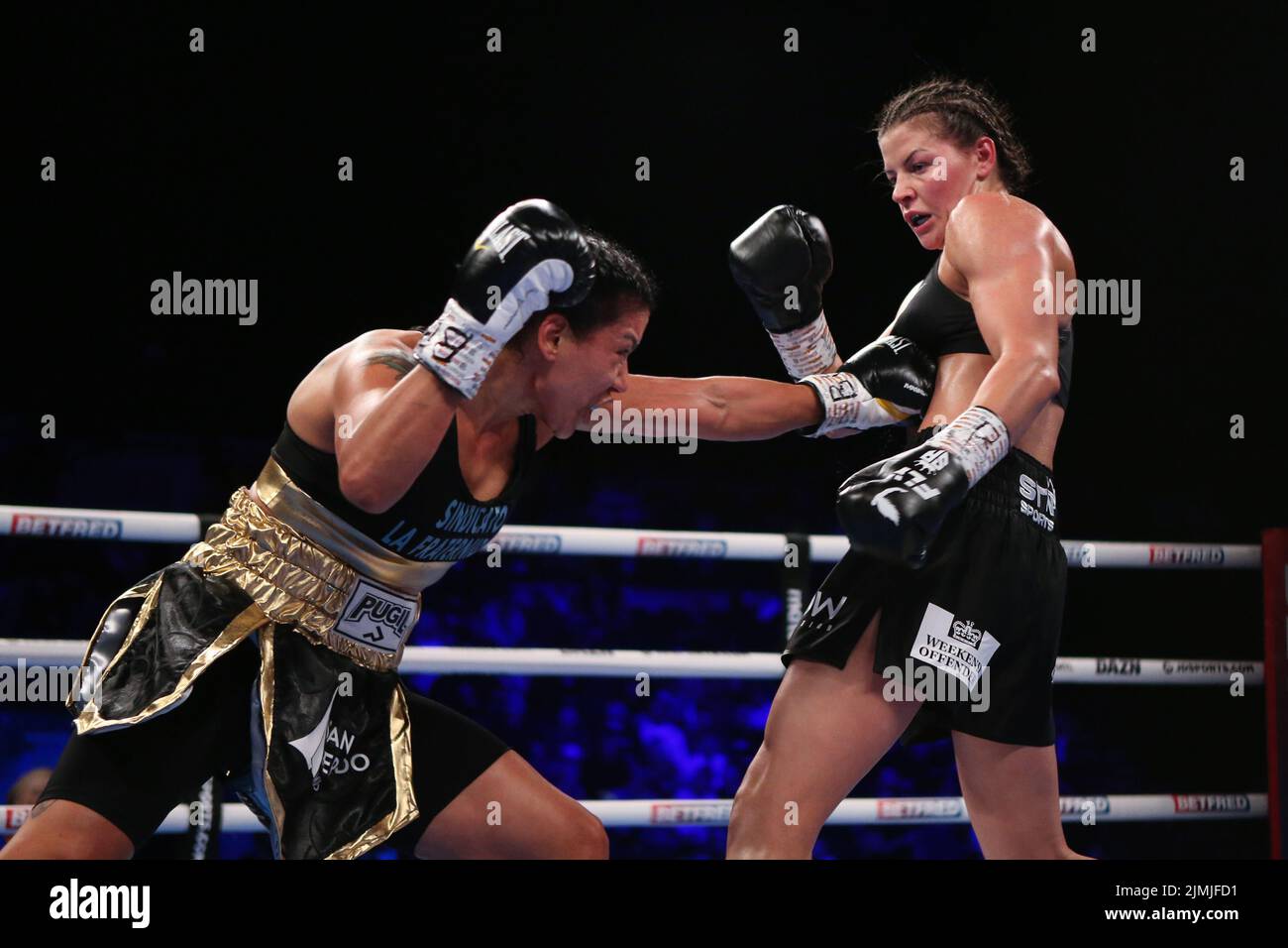 Wbc international female super lightweight title hi-res stock photography and images - Alamy