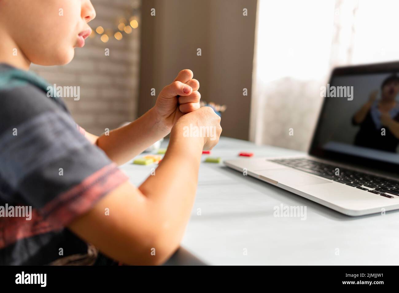Education family online school hi-res stock photography and images - Alamy