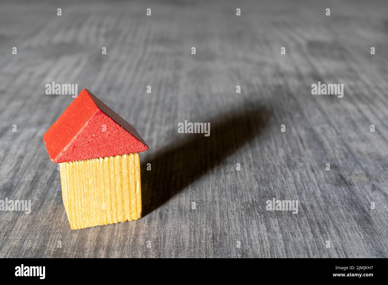 Toy house hi-res stock photography and images - Alamy