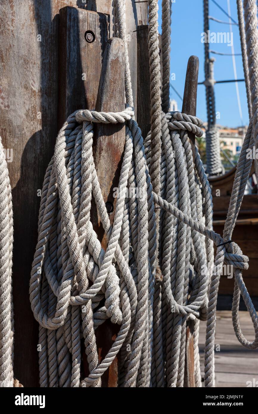 Navy ship chains hi-res stock photography and images - Alamy
