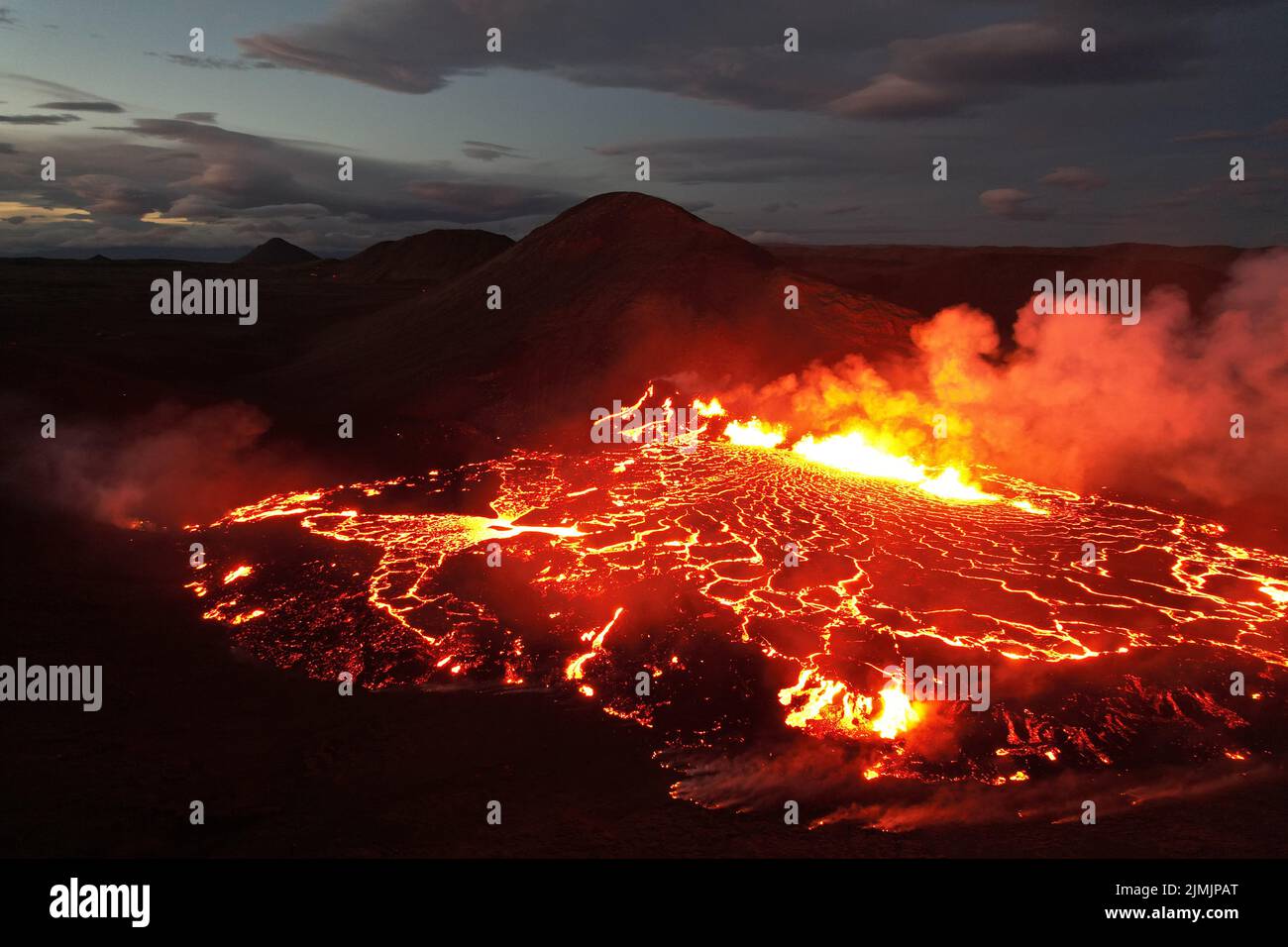 Fagradalsfjall 2022 eruption hi-res stock photography and images - Alamy