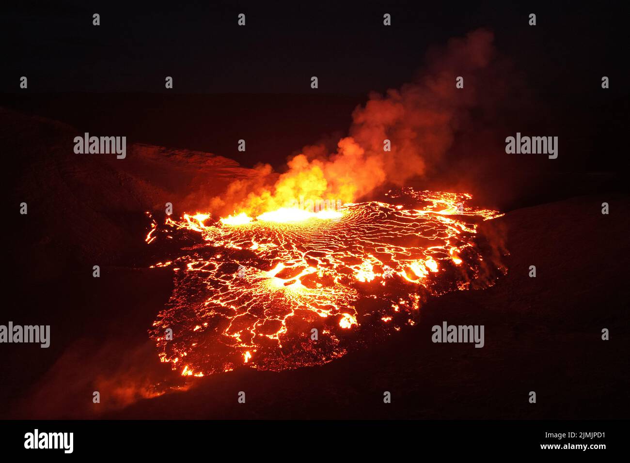 Meradalir Volcano 2022, Volcanic Eruption in Iceland Stock Photo - Alamy