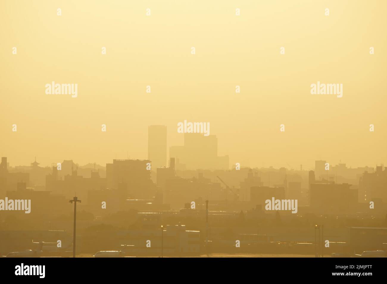 Tokyo skyline silhouette hi-res stock photography and images - Alamy