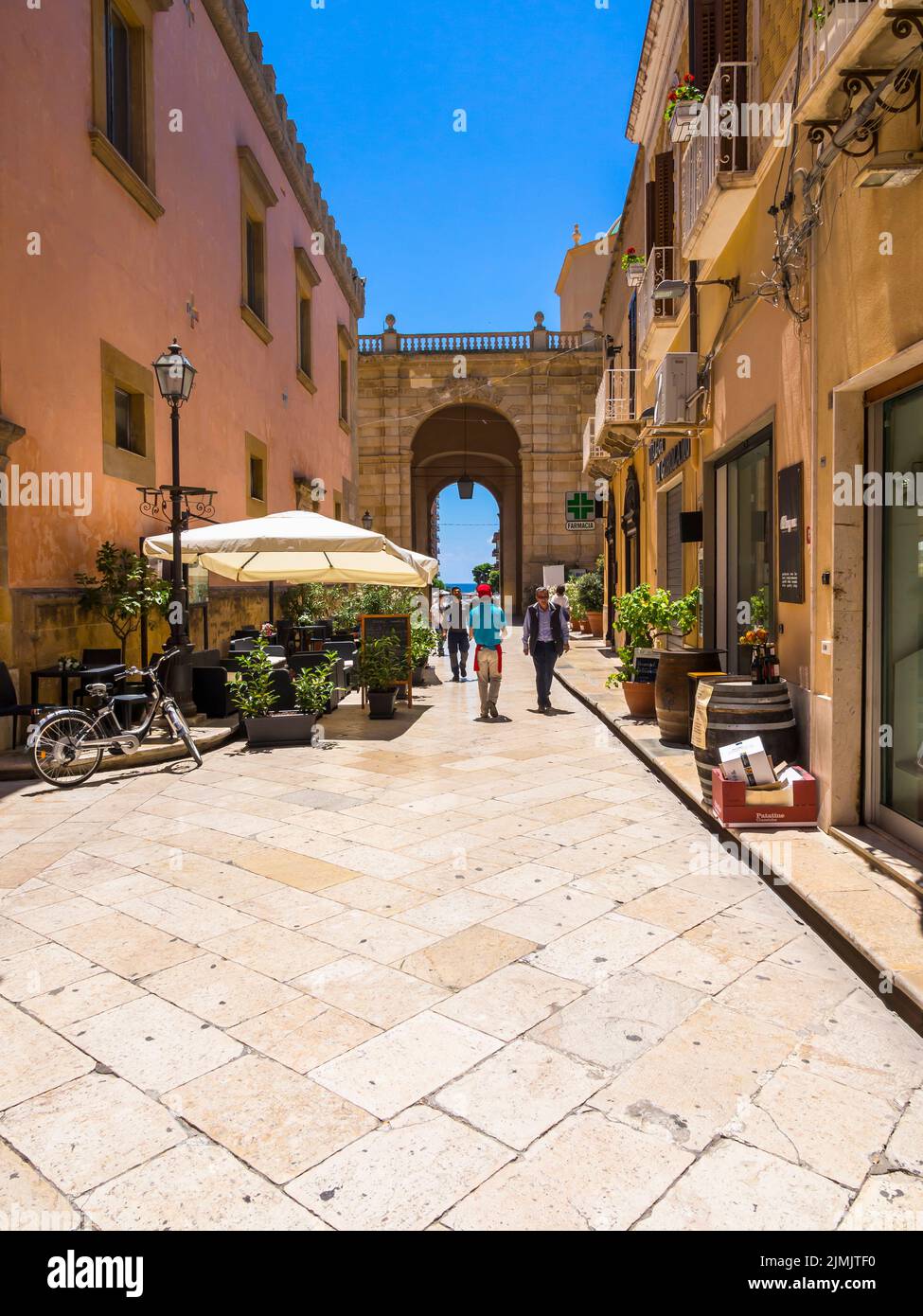 Gate to the old town of Marsala Stock Photo - Alamy