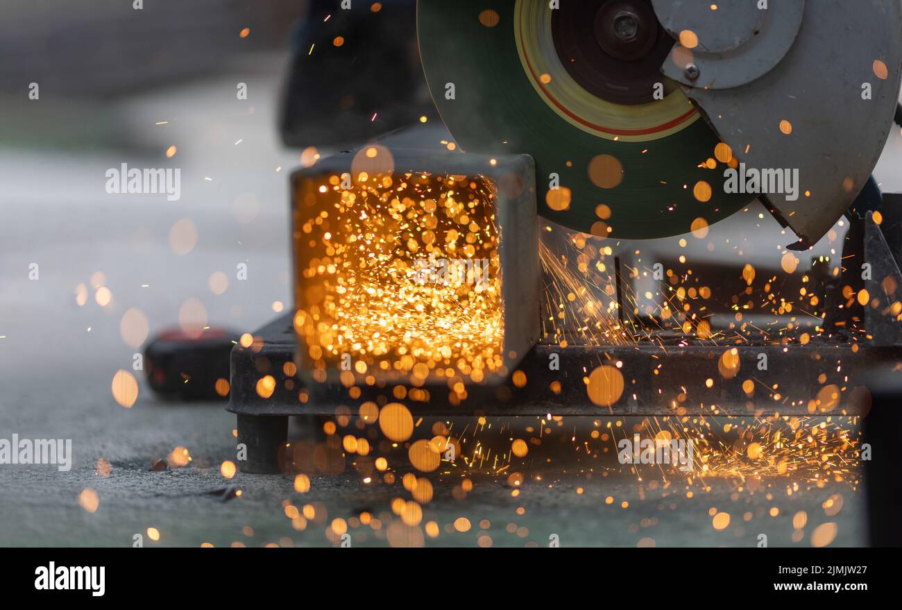 Steel pipe cutter hi-res stock photography and images - Alamy