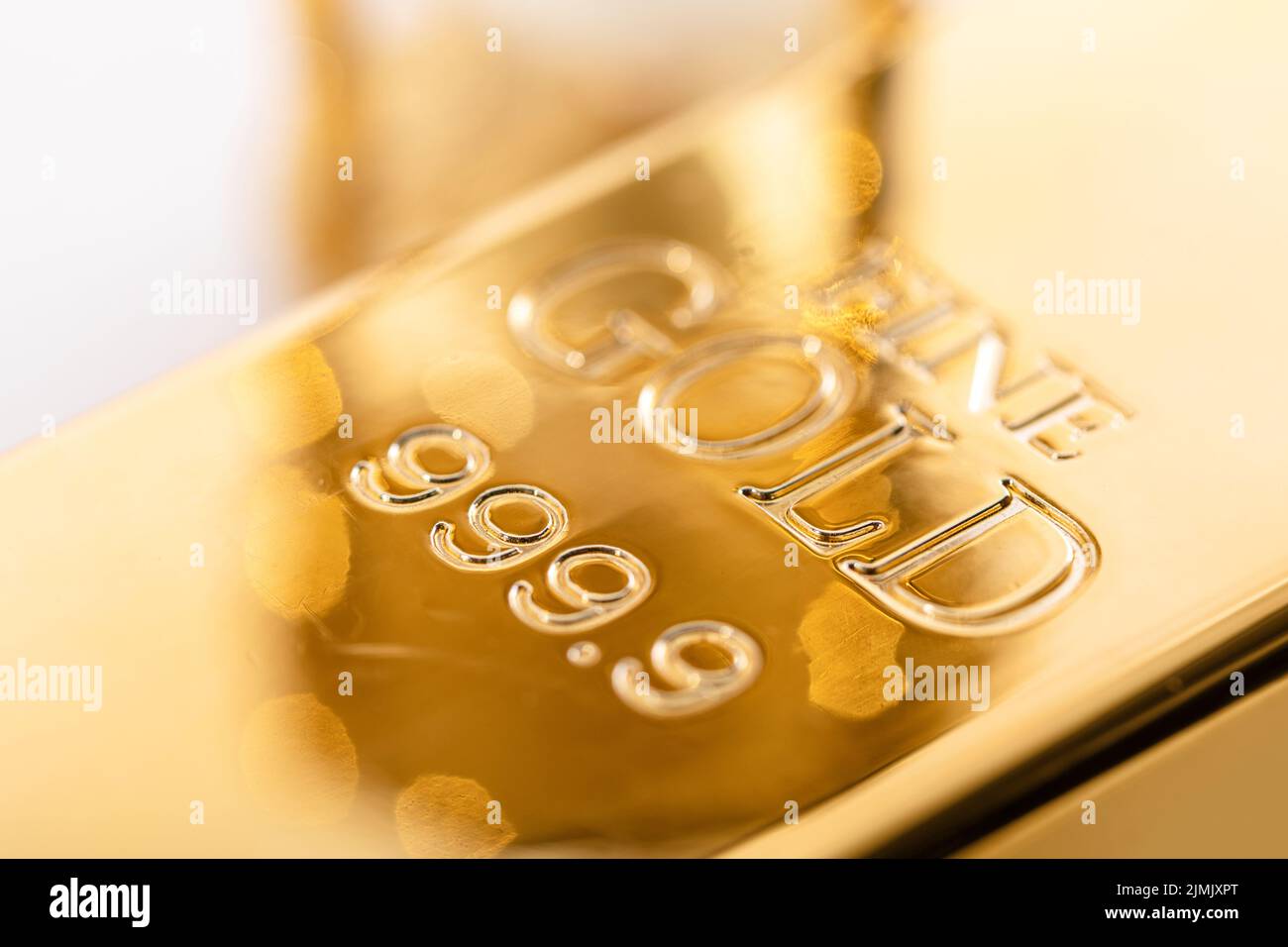 Gold and precious materials hi-res stock photography and images - Alamy