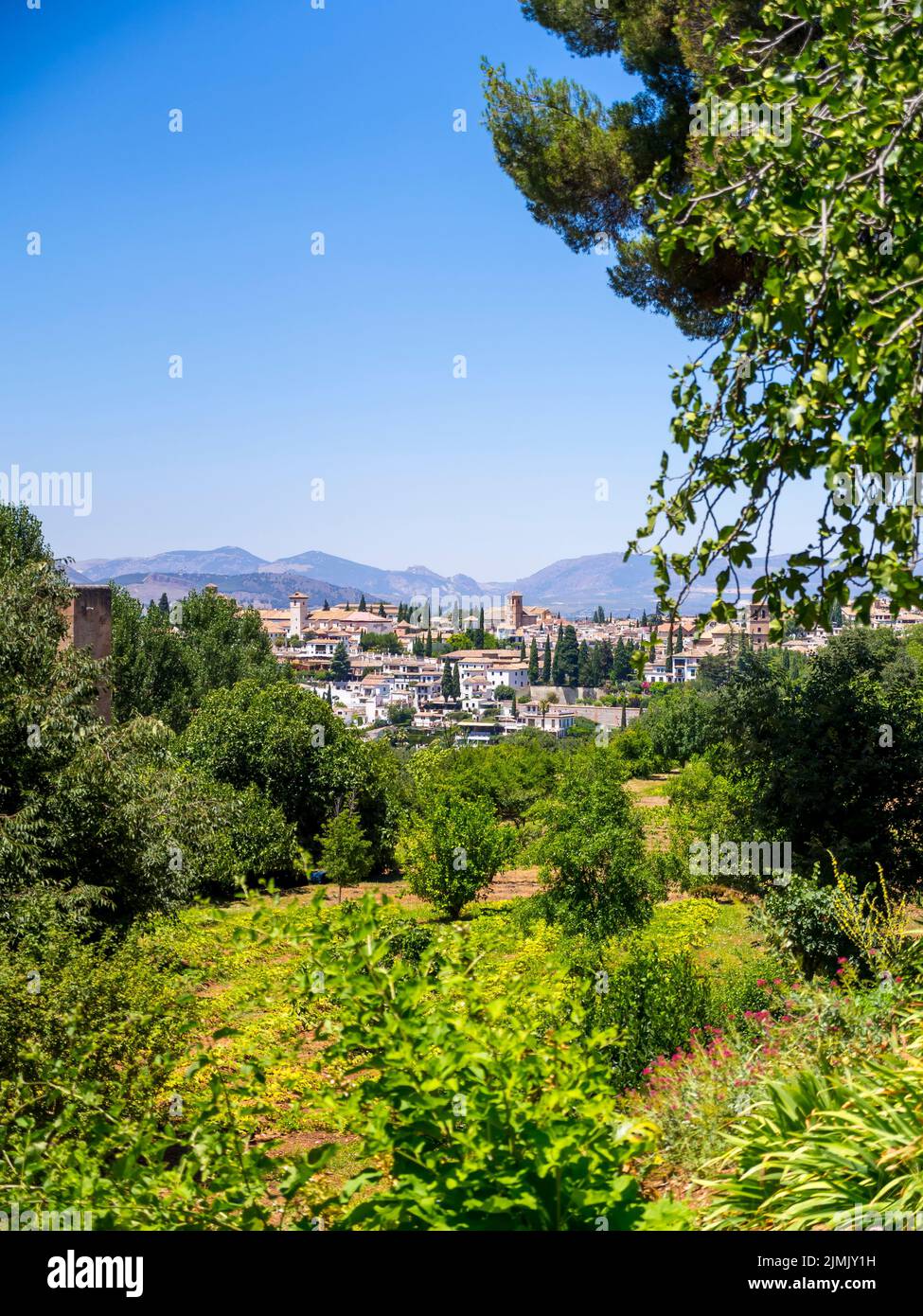 Moorish Islamic Alhambra palace and fortifications Stock Photo - Alamy