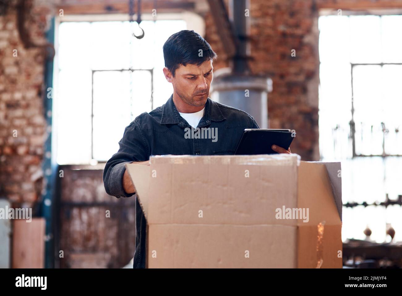 Digital orders hi-res stock photography and images - Alamy