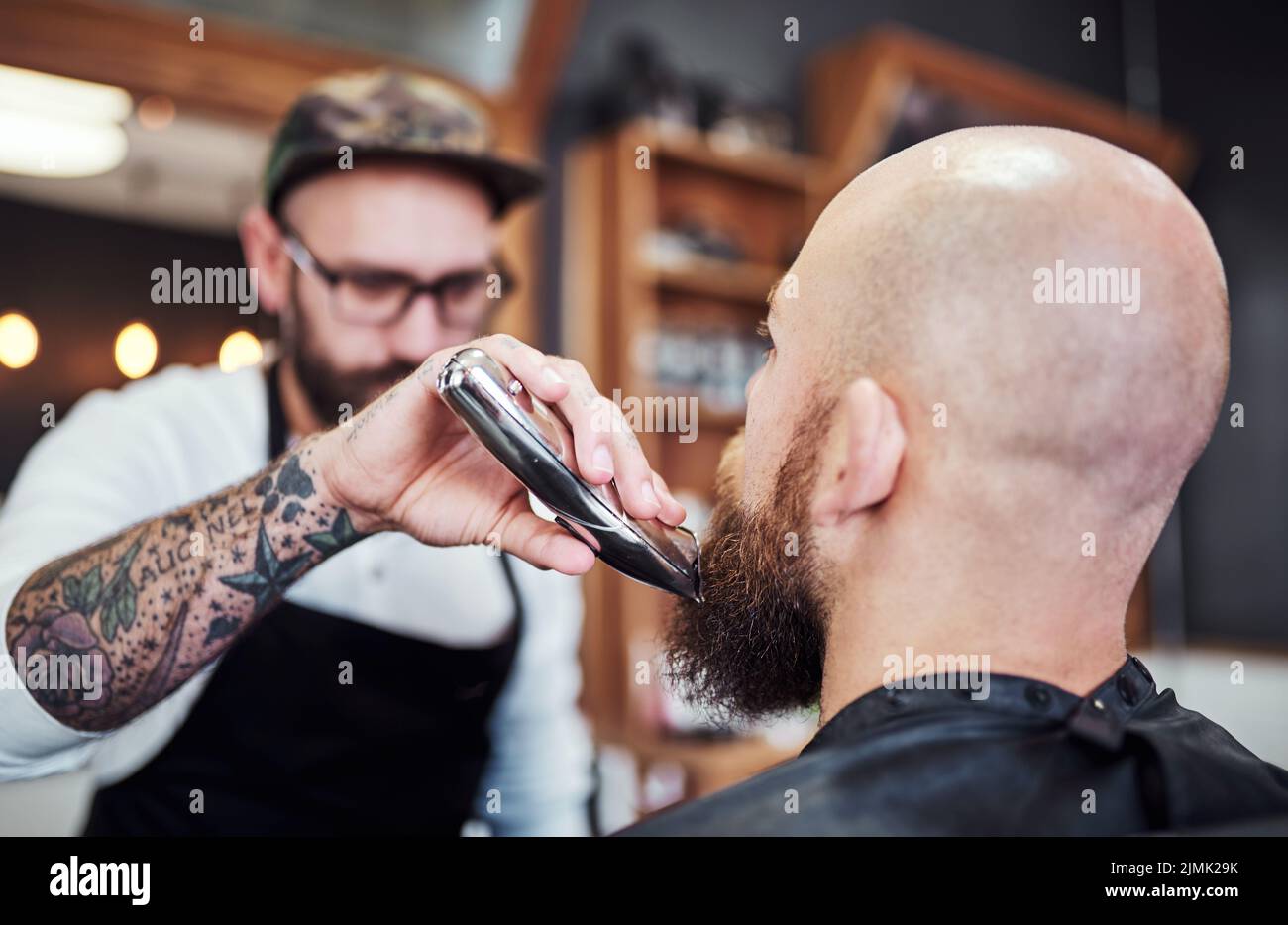 Barber beard trim hi-res stock photography and images - Alamy