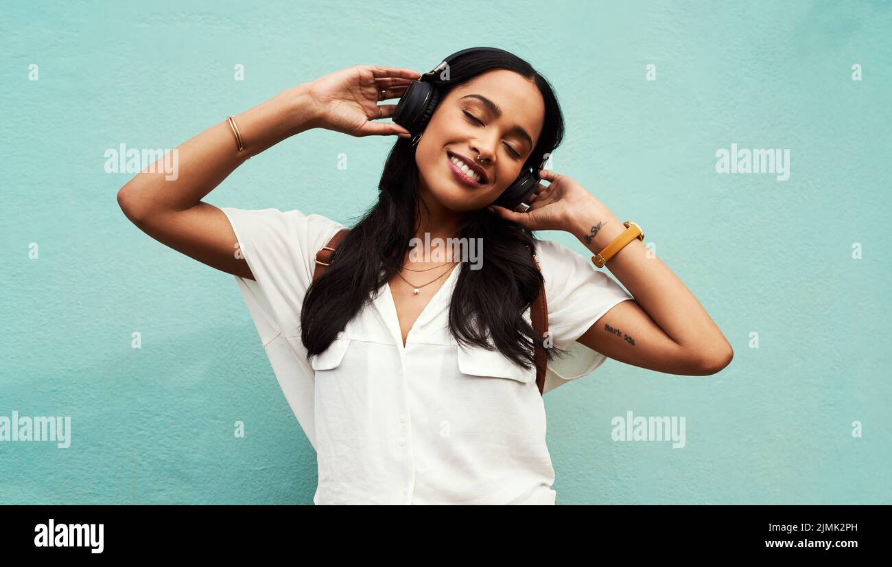 Woman standing dancing dance hi-res stock photography and images - Alamy