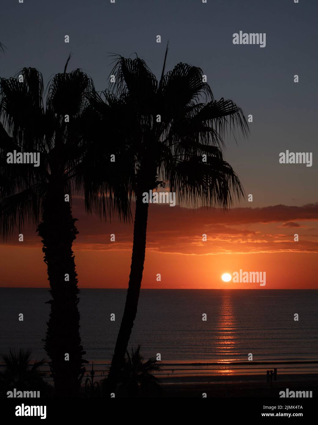 Tropical island in the morning time hi-res stock photography and images ...