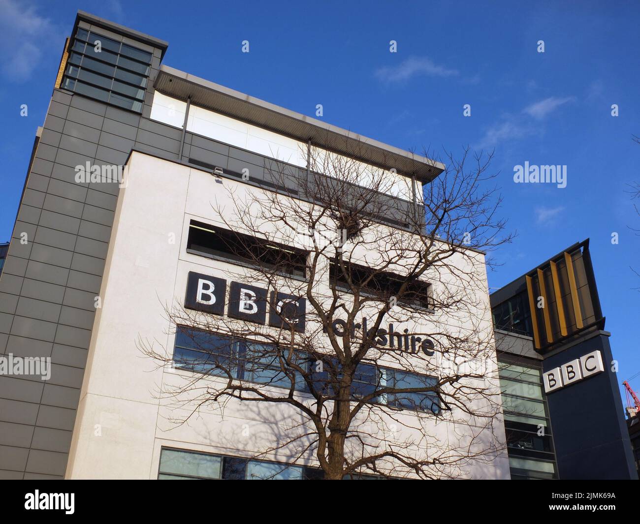 Bbc leeds building hi-res stock photography and images - Alamy