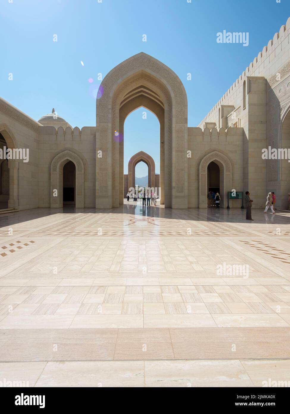 Great Sultan Qabus Mosque Stock Photo - Alamy