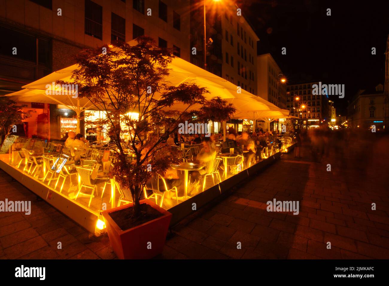 Night view vienna hi-res stock photography and images - Alamy