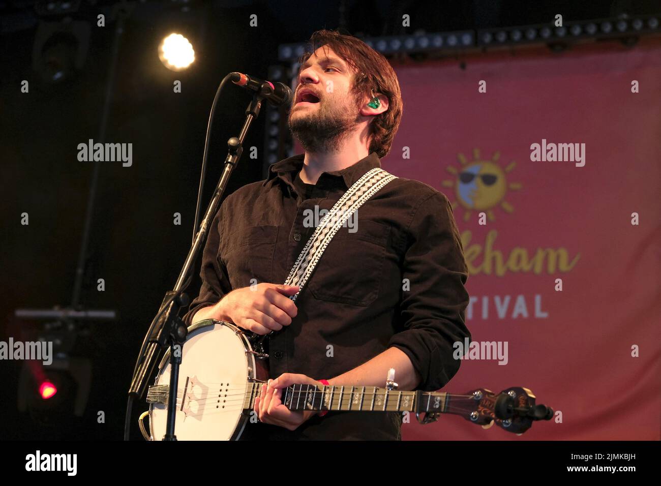 Wickham, UK. 05th Aug, 2022. Andy Yates, founding member, banjo player ...