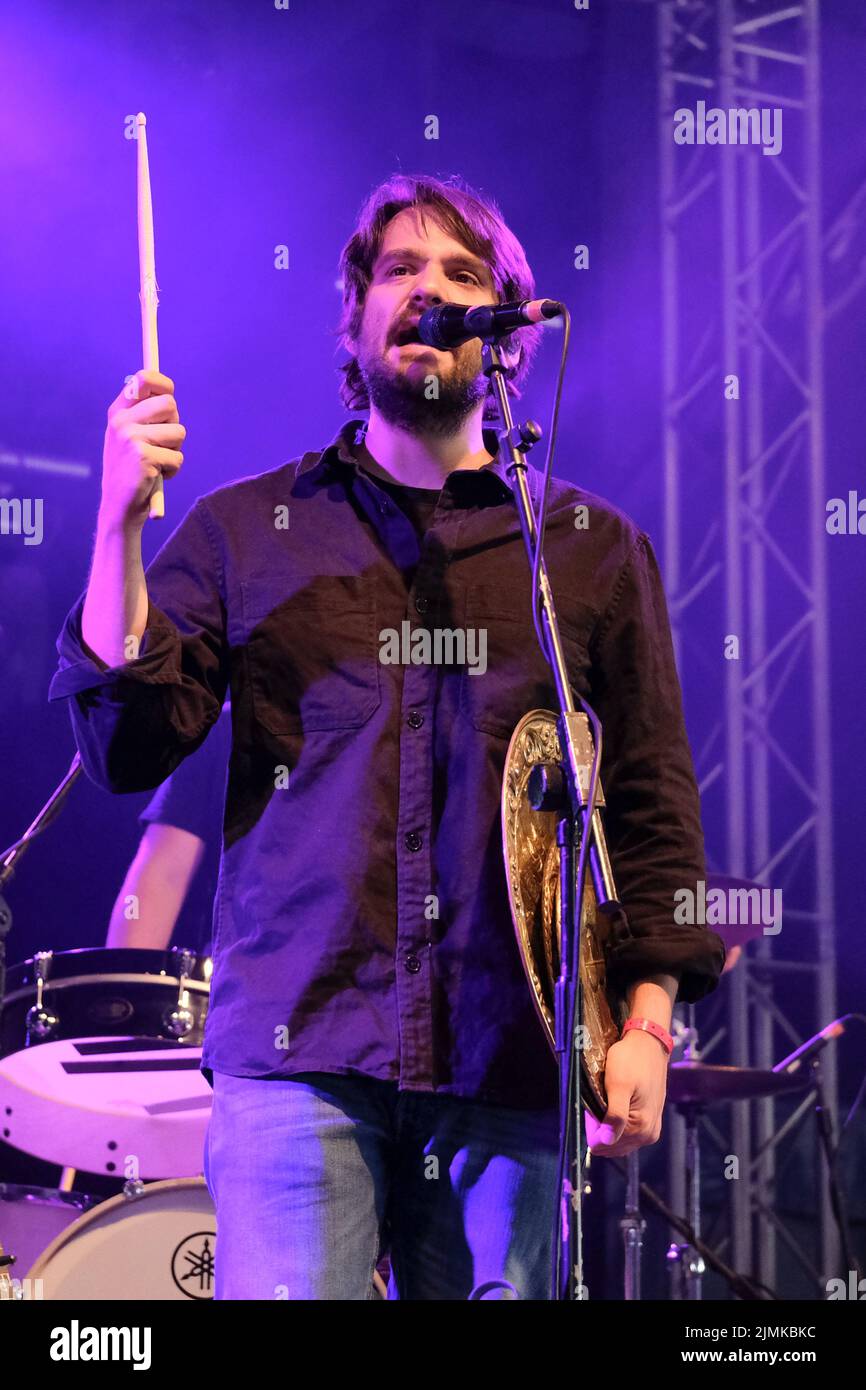 Andy Yates, founding member, banjo player and baritone vocalist with ...