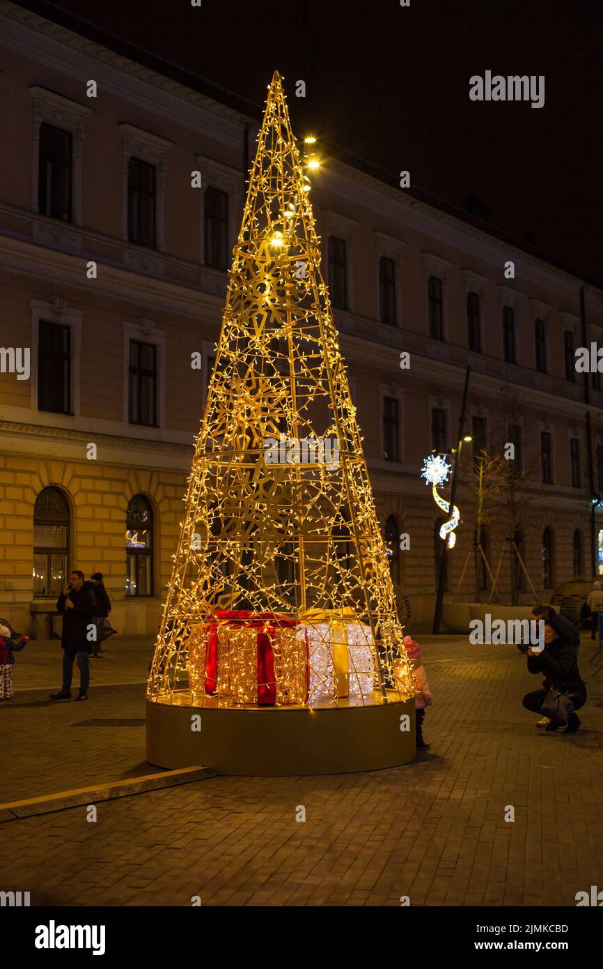 Festoon tree hi-res stock photography and images - Alamy
