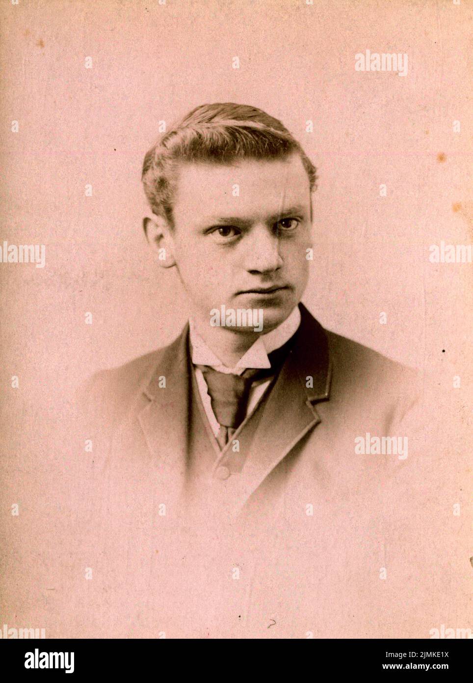 James macrae hi-res stock photography and images - Alamy