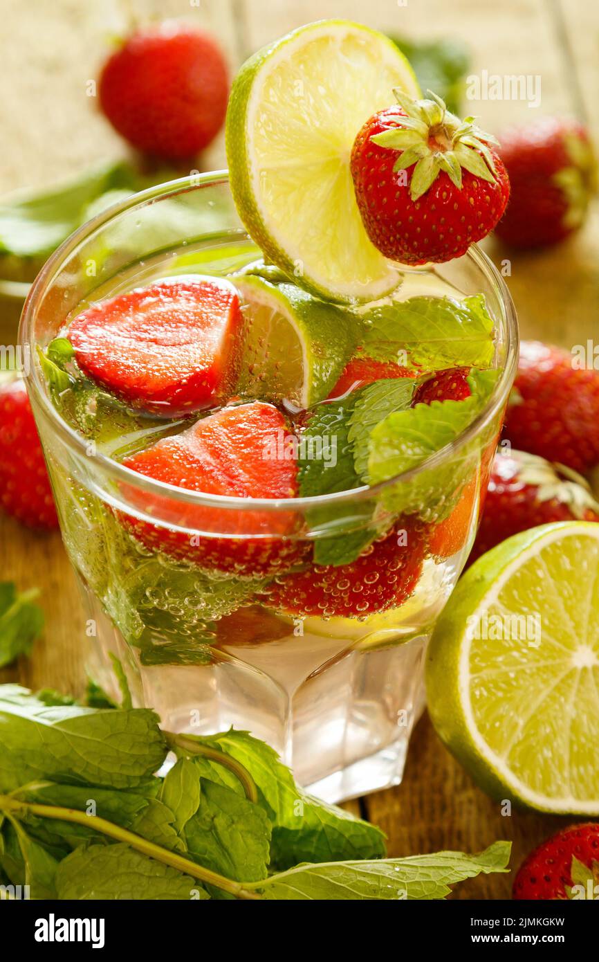 Refreshing lime drink hi-res stock photography and images - Alamy