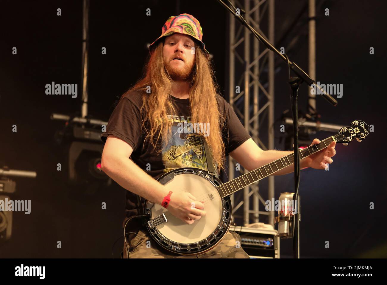 Bearded guitar player hi-res stock photography and images - Alamy